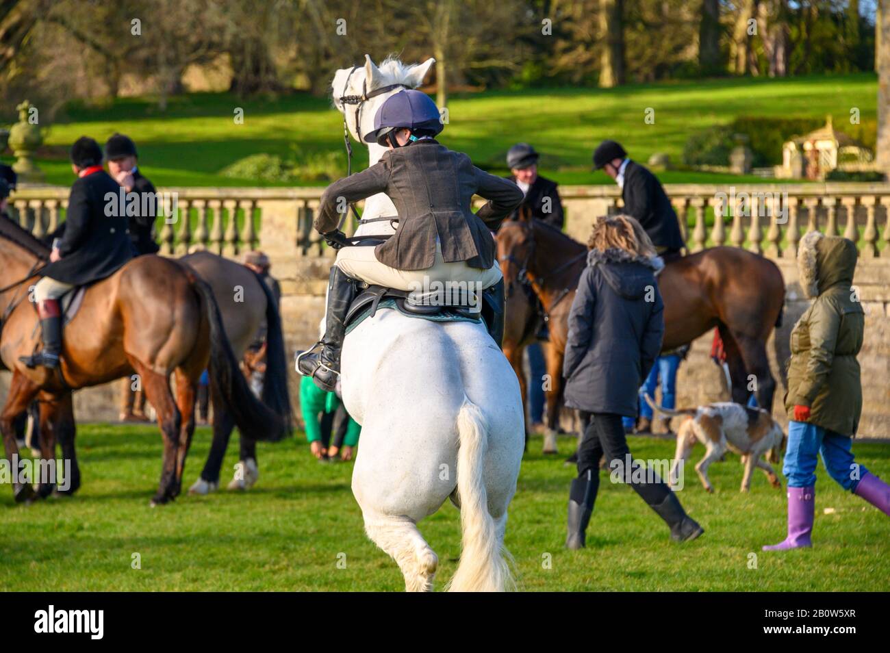 Kid horseback riding hi-res stock photography and images - Alamy