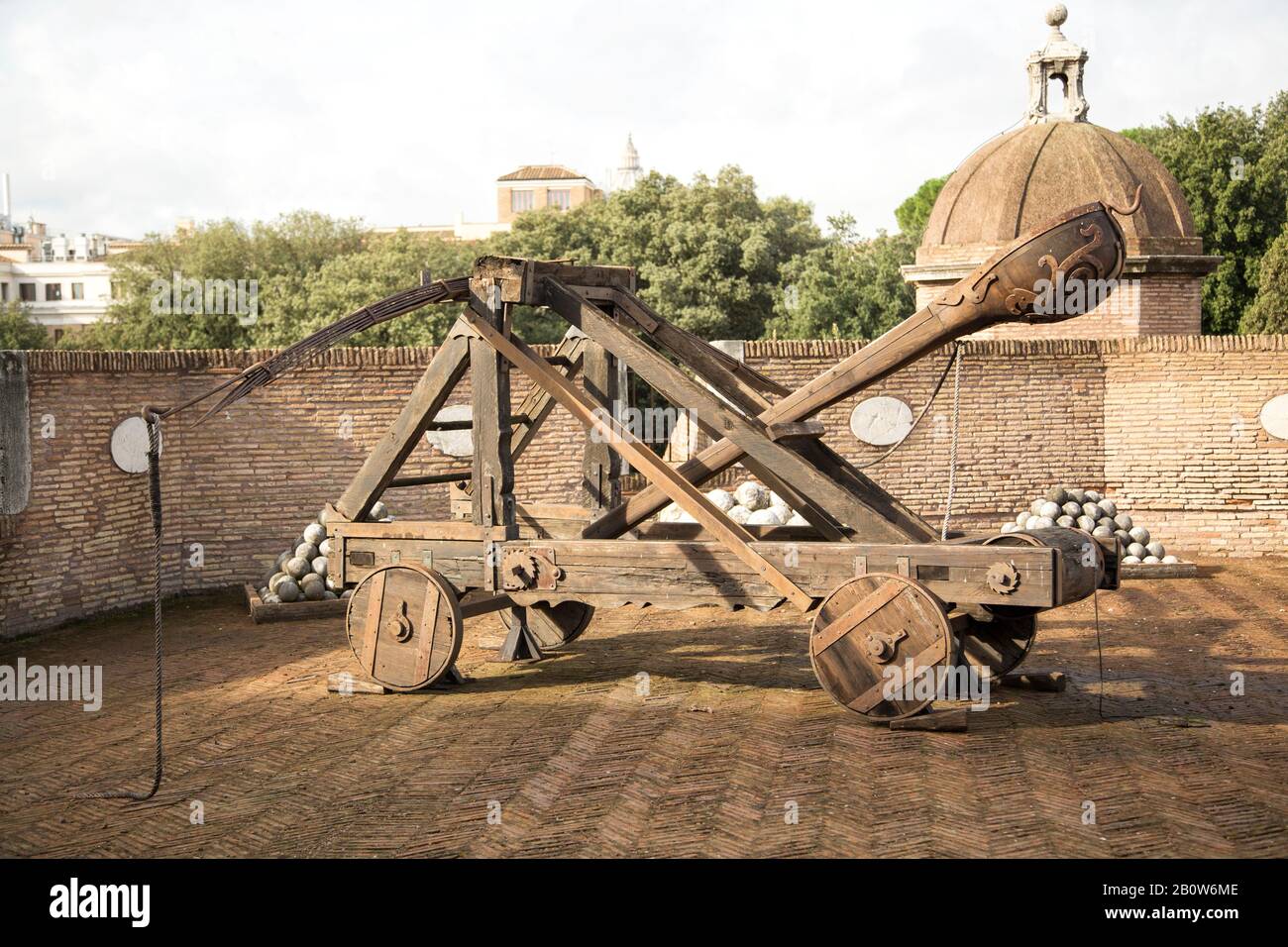 Historic catapult on the stands of a Castle, horizonal image Stock ...