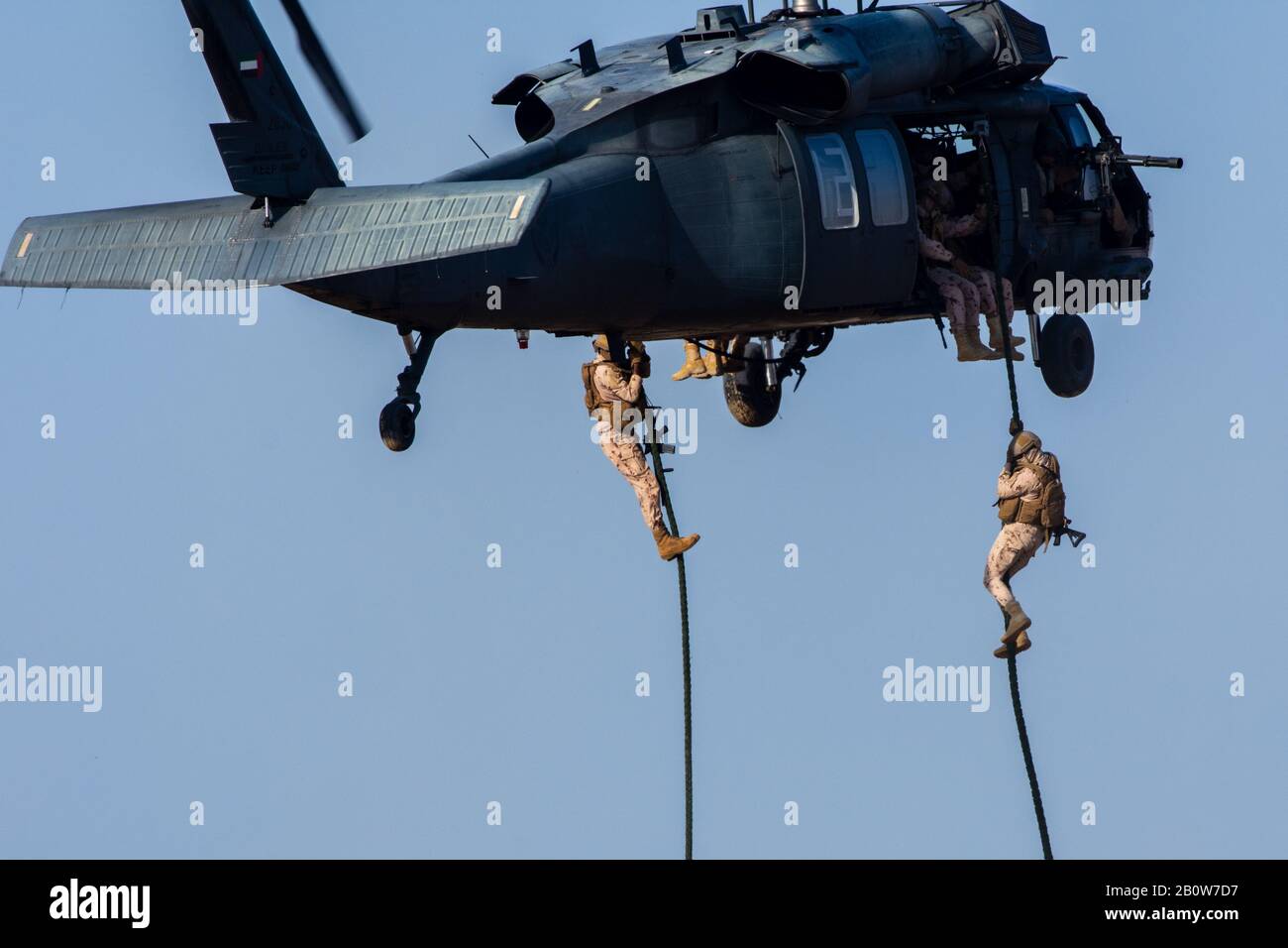 Swat rope hi-res stock photography and images - Alamy