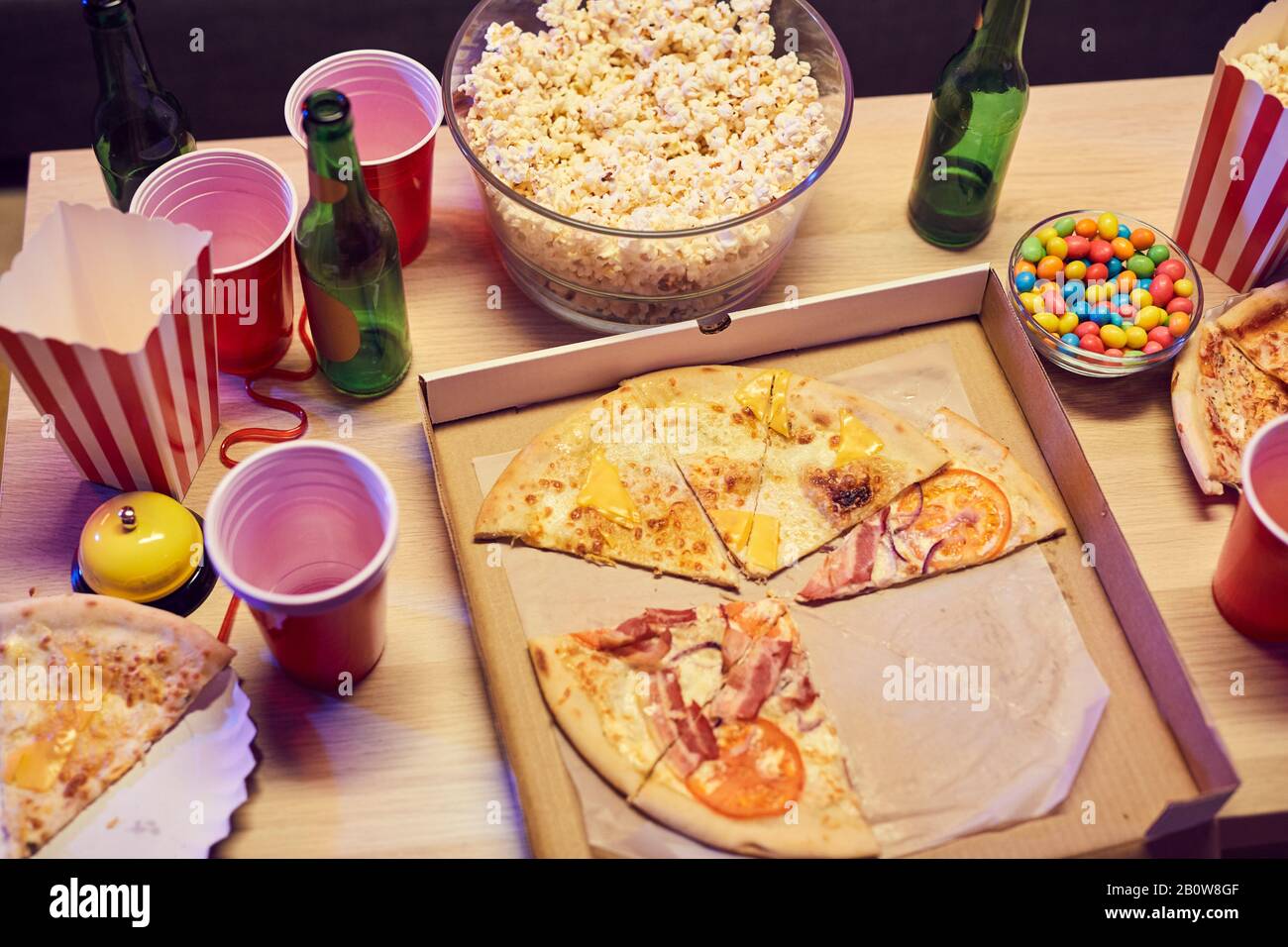 Tortilla pizza hi-res stock photography and images - Alamy
