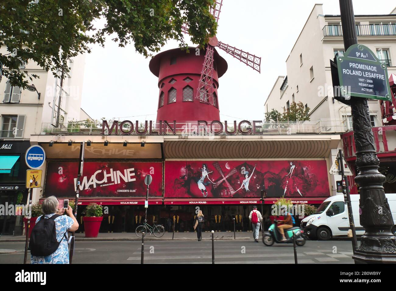 Paris, France - September 17, 2019: Vintage-style view of the famous ...