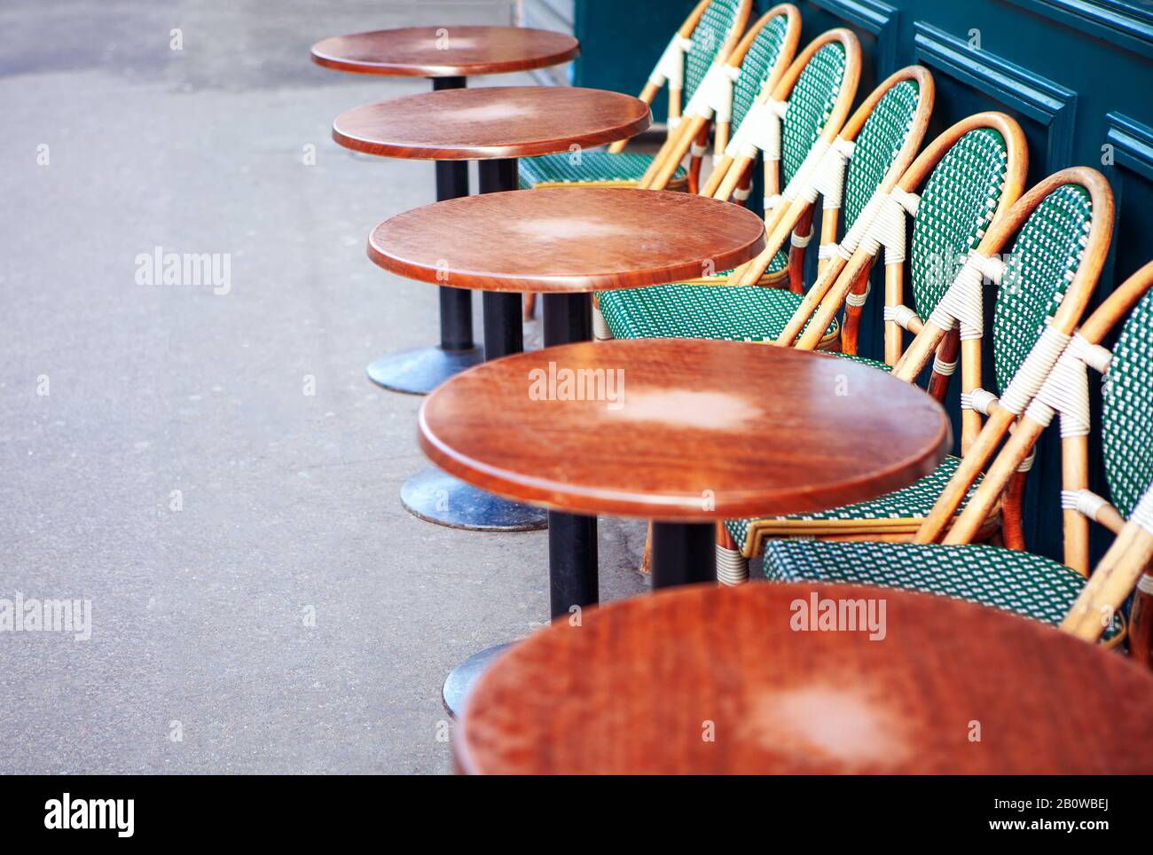 comfortable chairs in the parisian cafe Stock Photo - Alamy