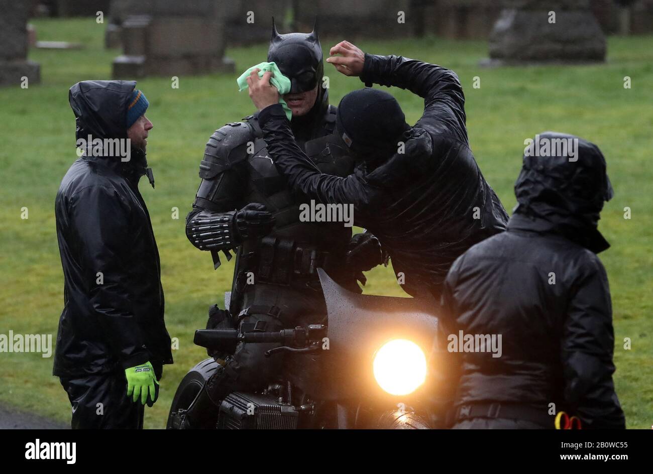 Filming glasgow necropolis cemetery hi-res stock photography and images ...