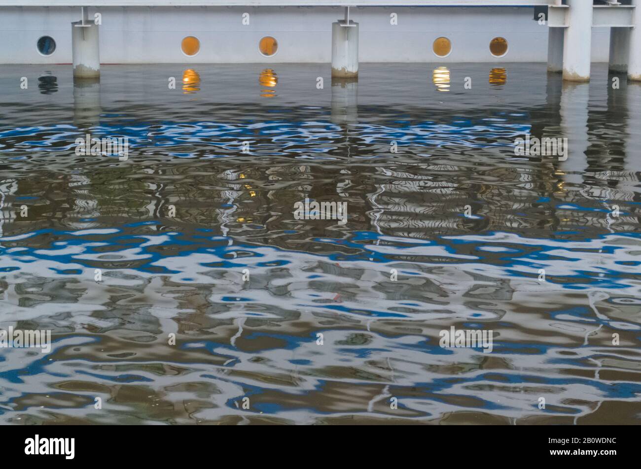 Reflection and waterline hi-res stock photography and images - Alamy
