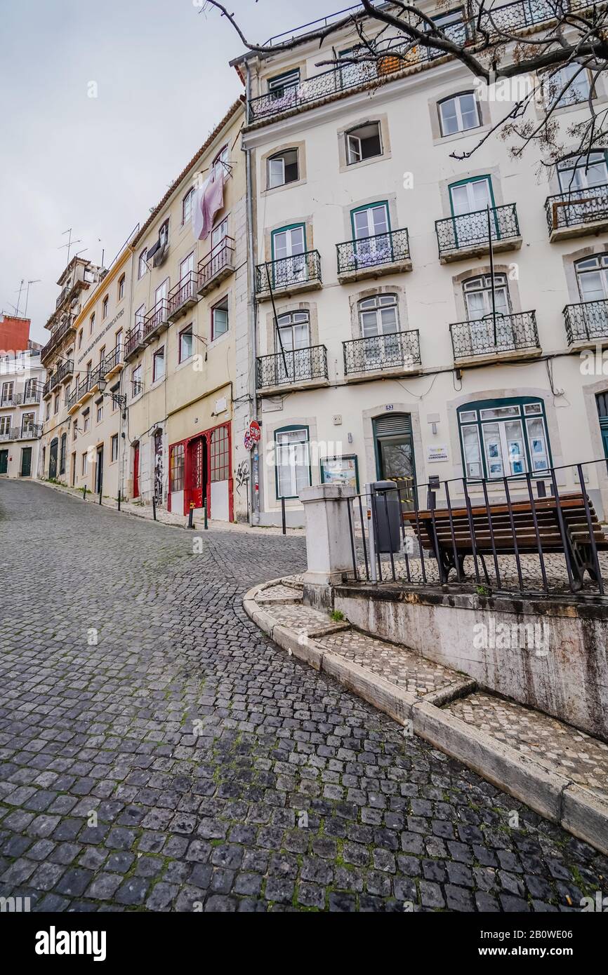 Road with slope hi-res stock photography and images - Alamy