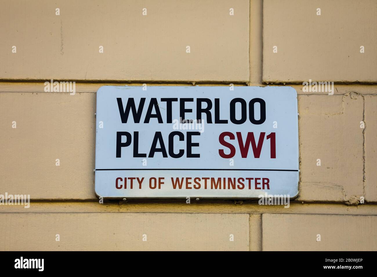 London waterloo sign hi-res stock photography and images - Alamy