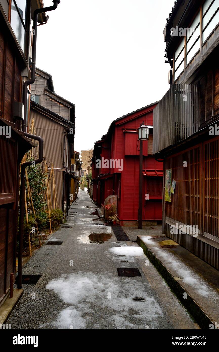 View of a classic japanese alley in Kanazawa, Japan Stock Photo - Alamy