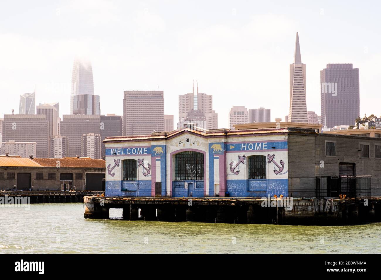 Pier 31 hi-res stock photography and images - Alamy