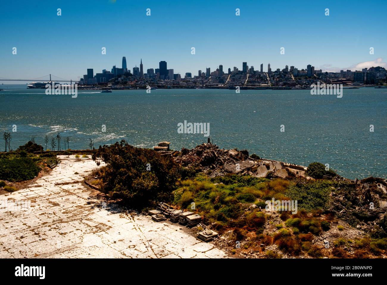 Sunrise view alcatraz san hi-res stock photography and images - Alamy