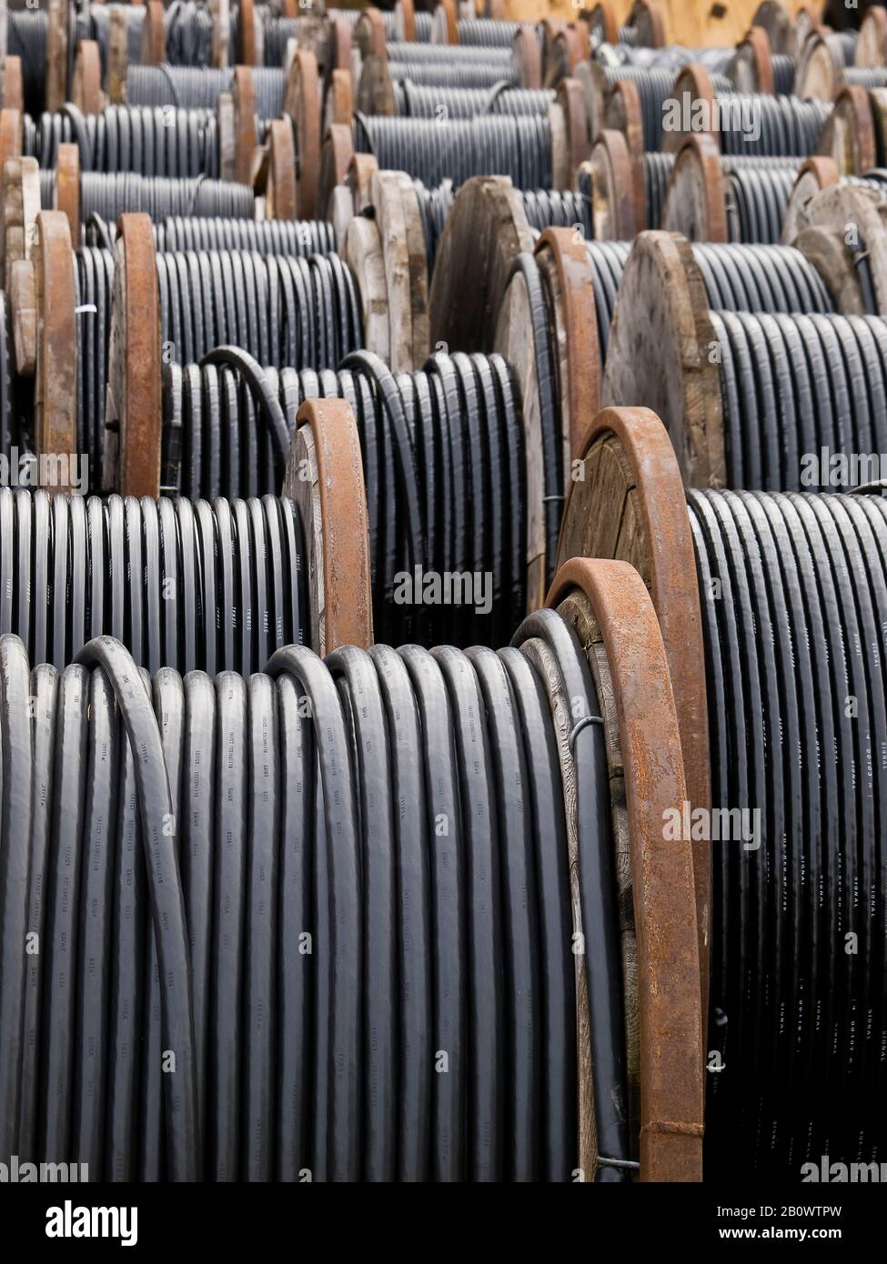 Cable fabrication hi-res stock photography and images - Alamy