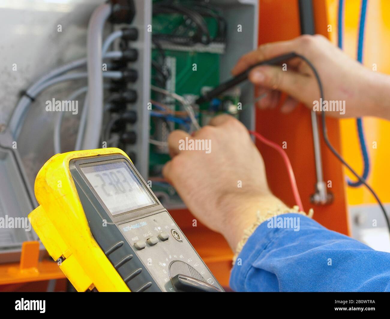 Data gauge hi-res stock photography and images - Alamy