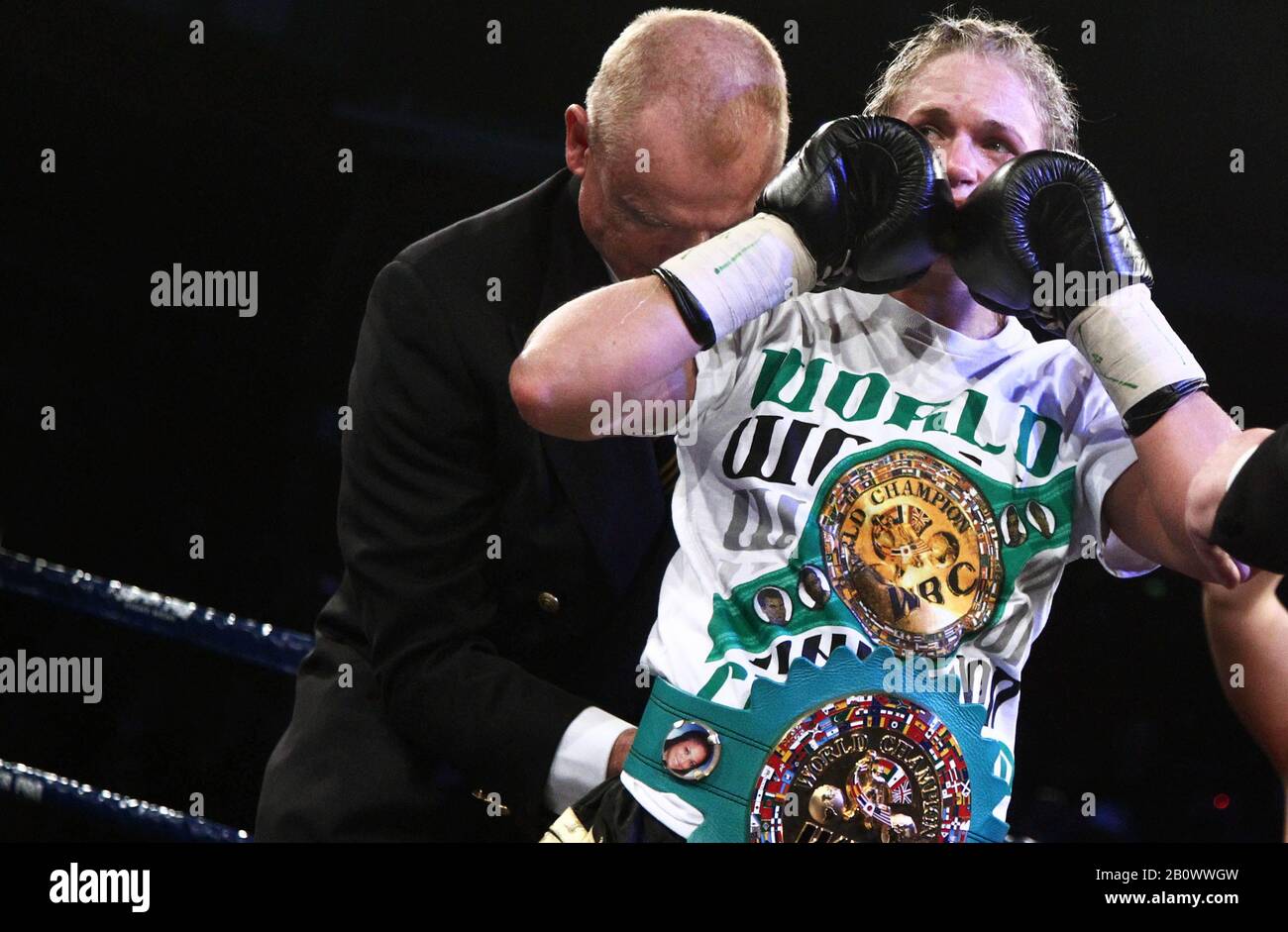 Boxing judges hi-res stock photography and images - Alamy