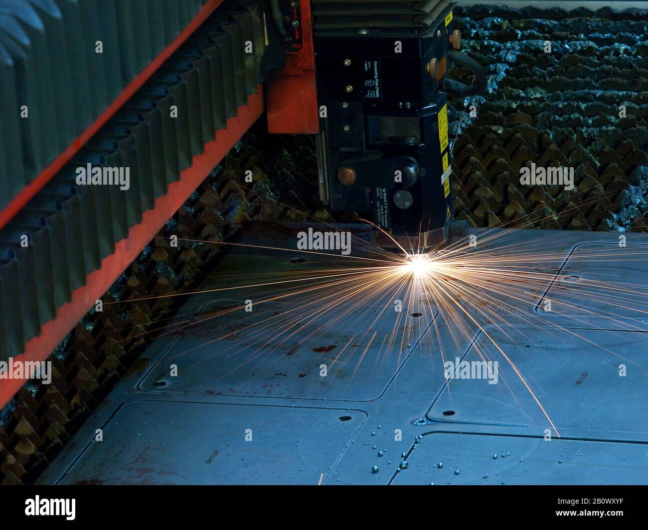 Laser cutting hi-res stock photography and images - Alamy