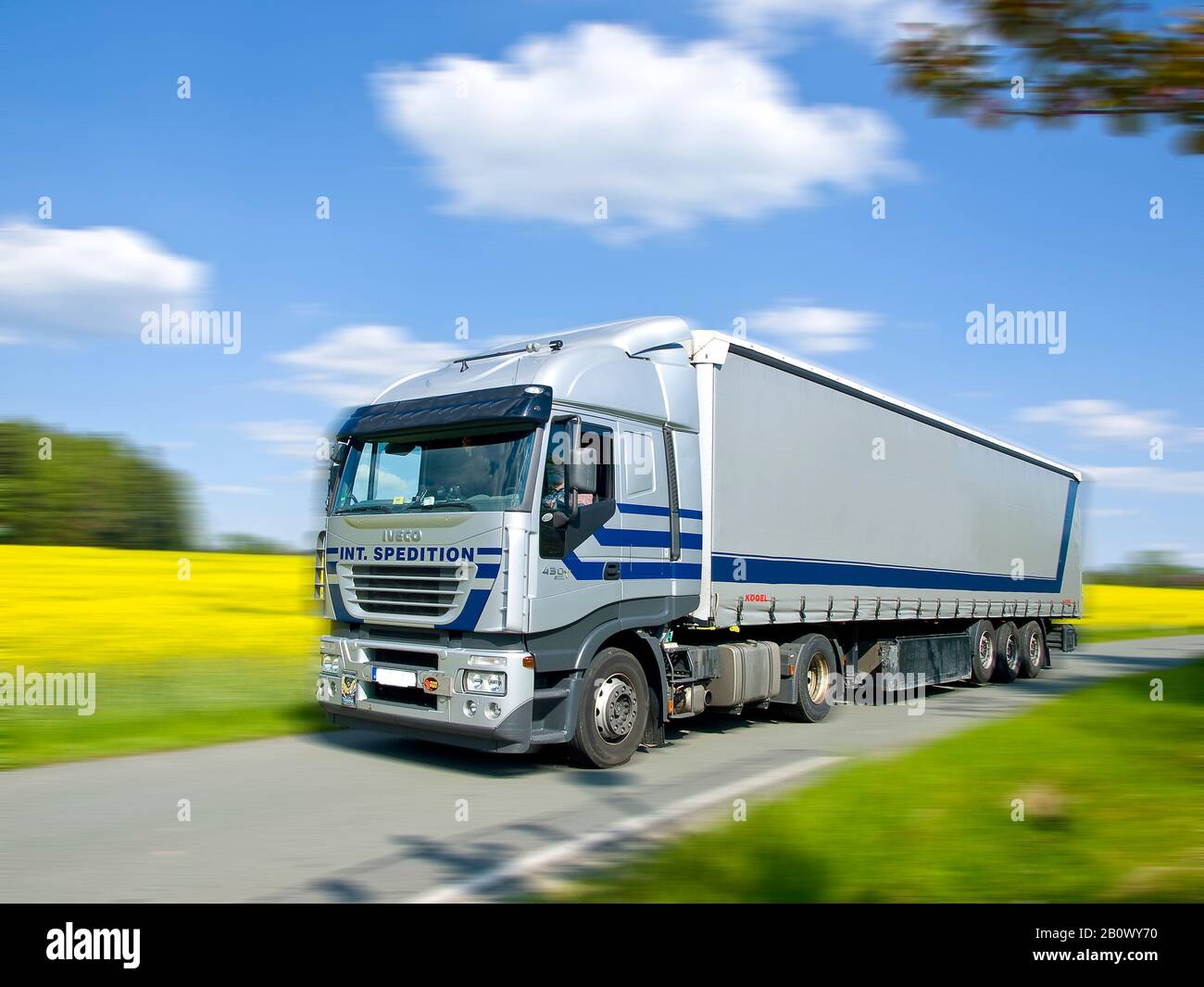 Logistics transporting motion hi-res stock photography and images - Alamy