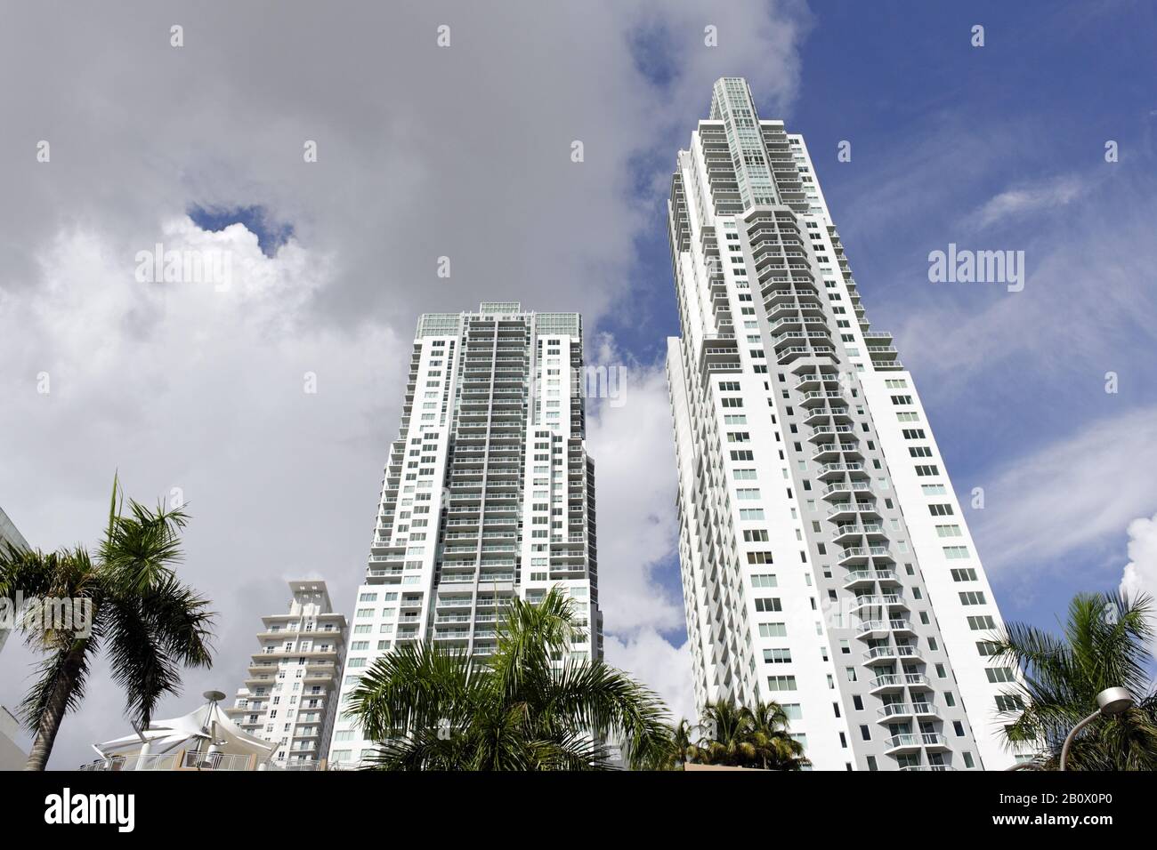 High-rise residential buildings on Biscayne Boulevard, Downtown Miami ...