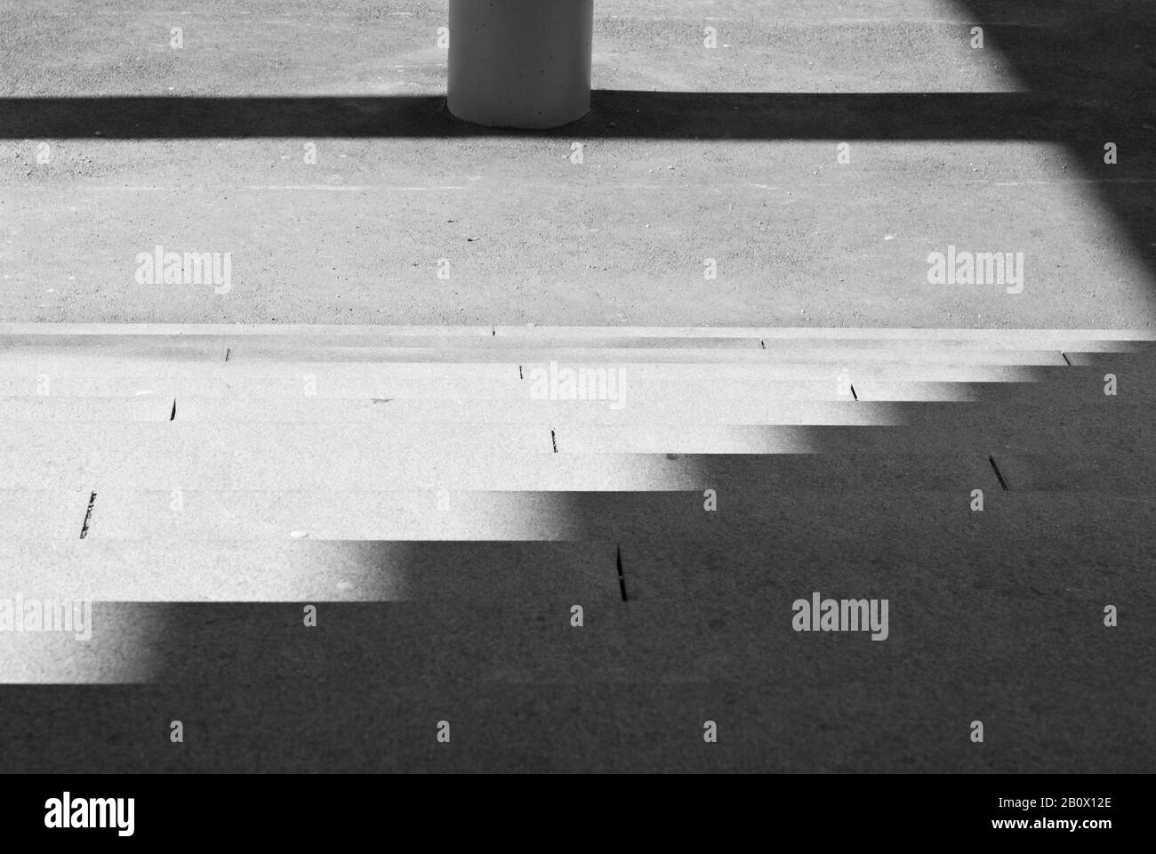 Part modern house in Black and White Stock Photos & Images - Alamy