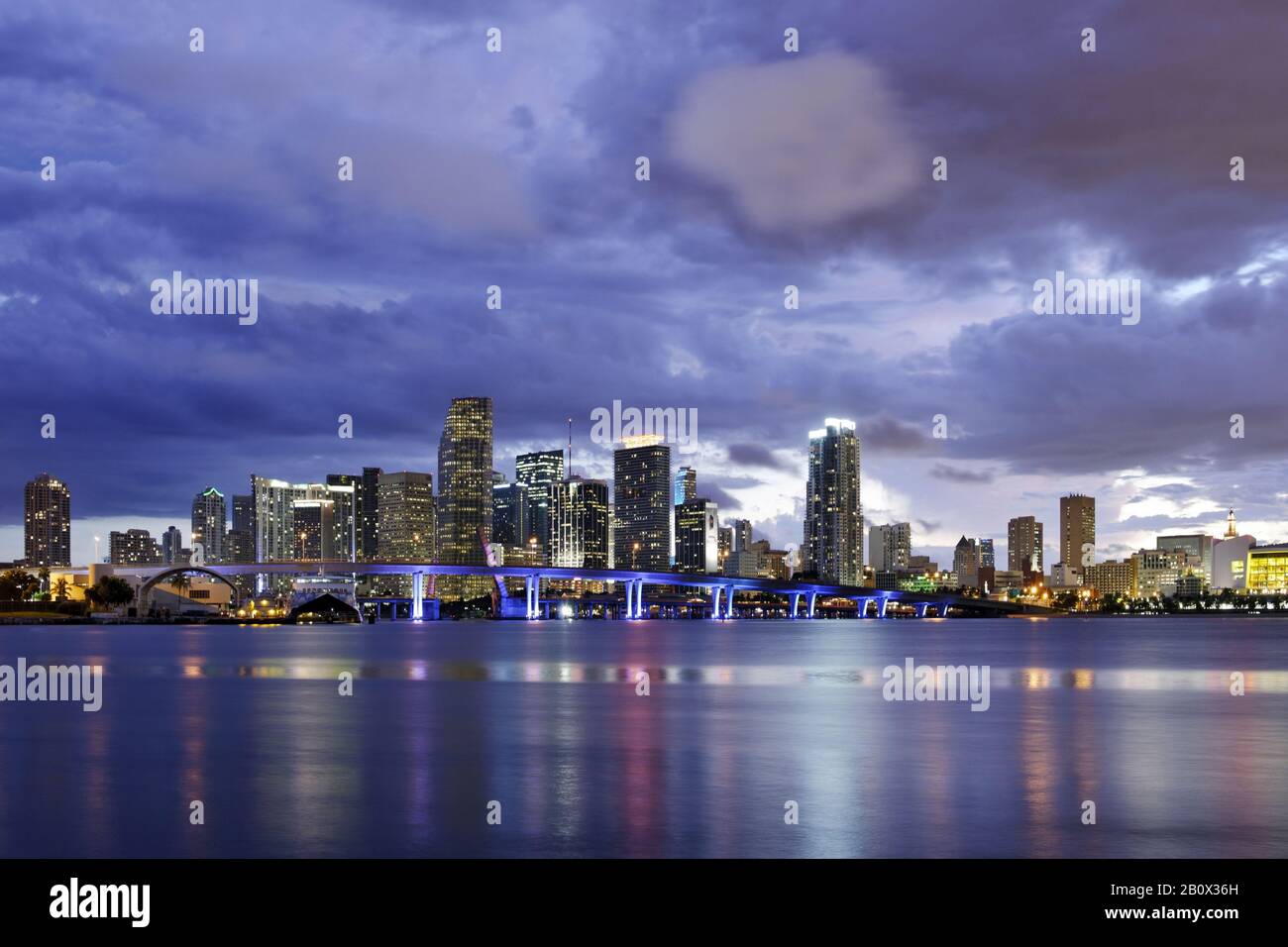 Miami downtown skyline in the evening, Miami, Port Boulevard Bridge ...