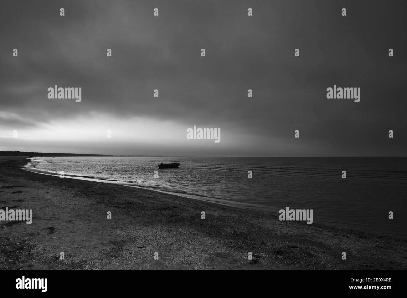 Row boat rain hi-res stock photography and images - Alamy