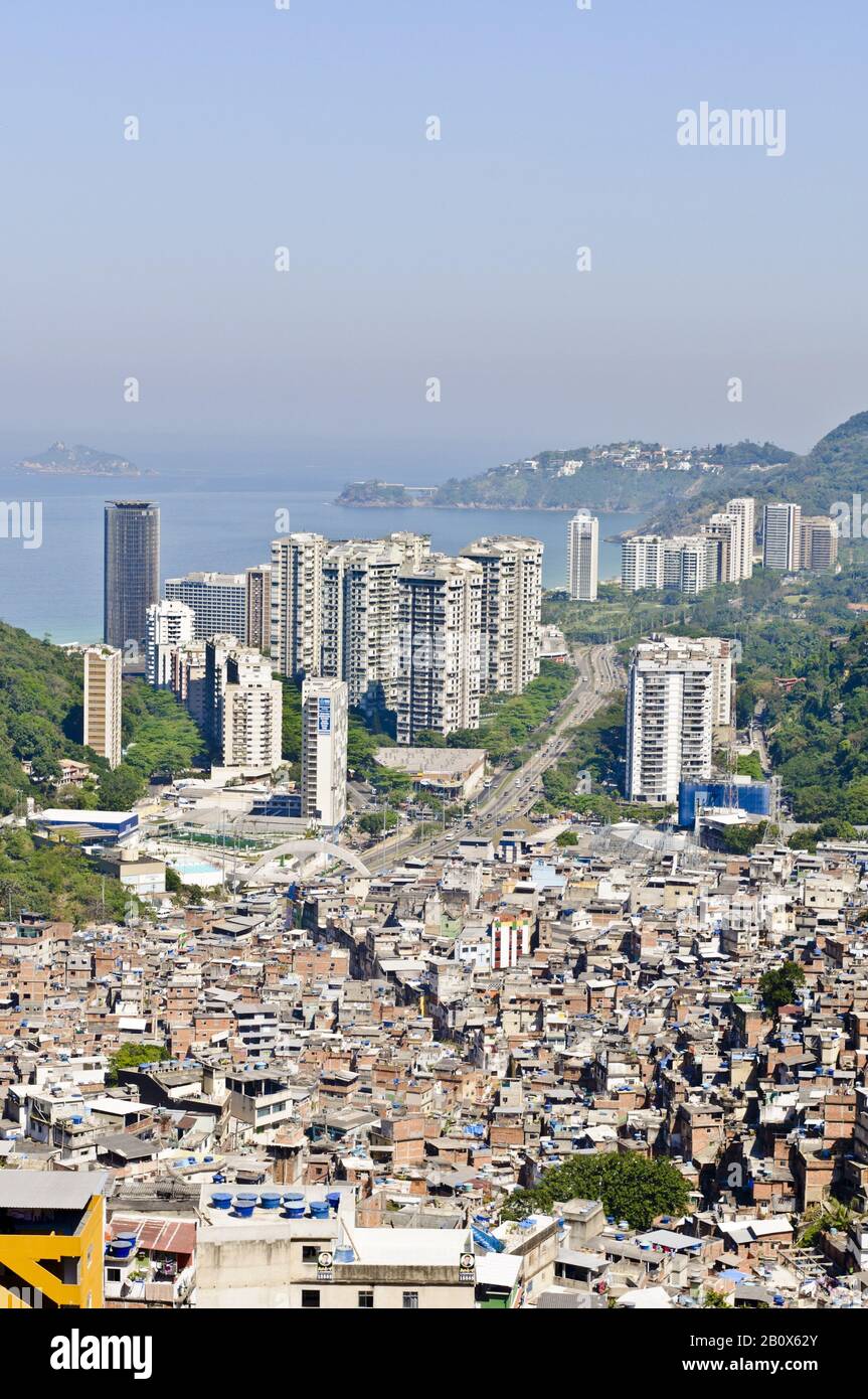 Slums high rise buildings brazil hi-res stock photography and images ...