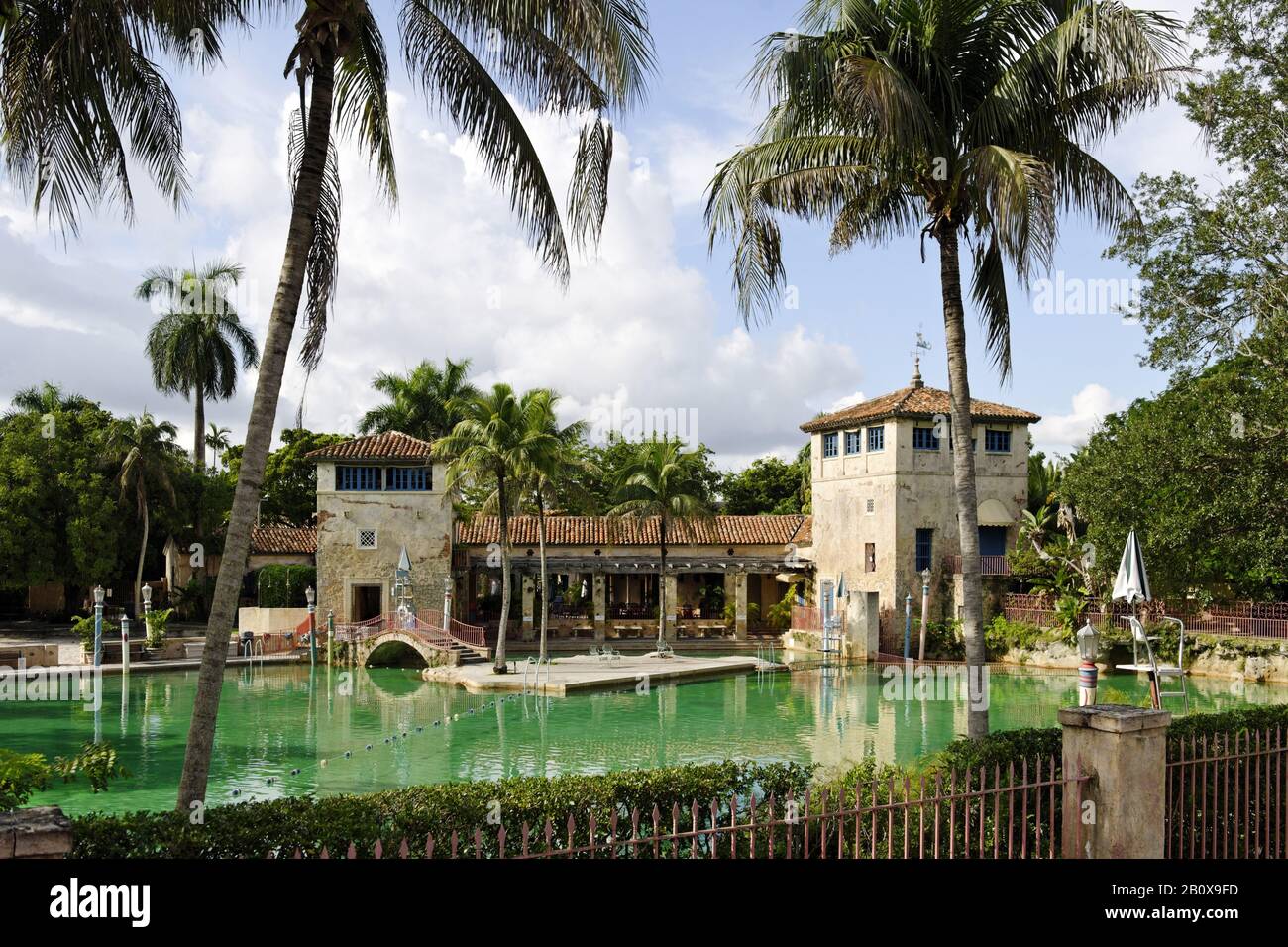 The venetian pool in coral gables hi-res stock photography and images ...