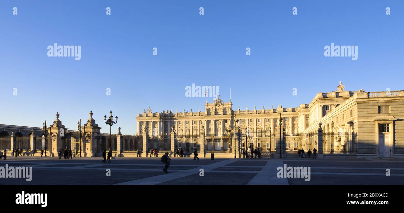 Spanish royal palace hi-res stock photography and images - Alamy