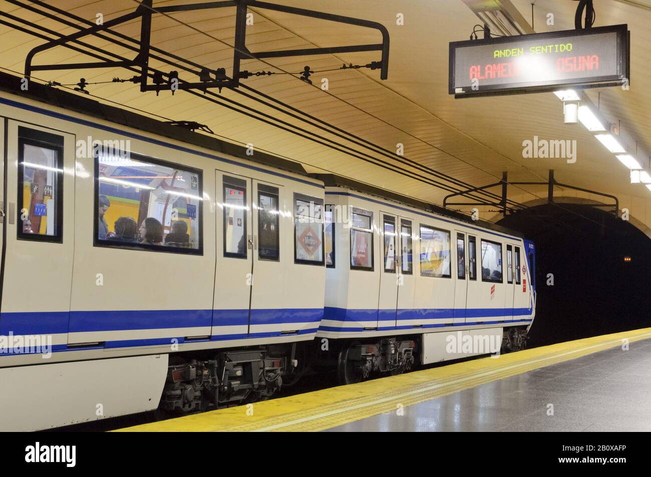 Spain train interior hi-res stock photography and images - Alamy