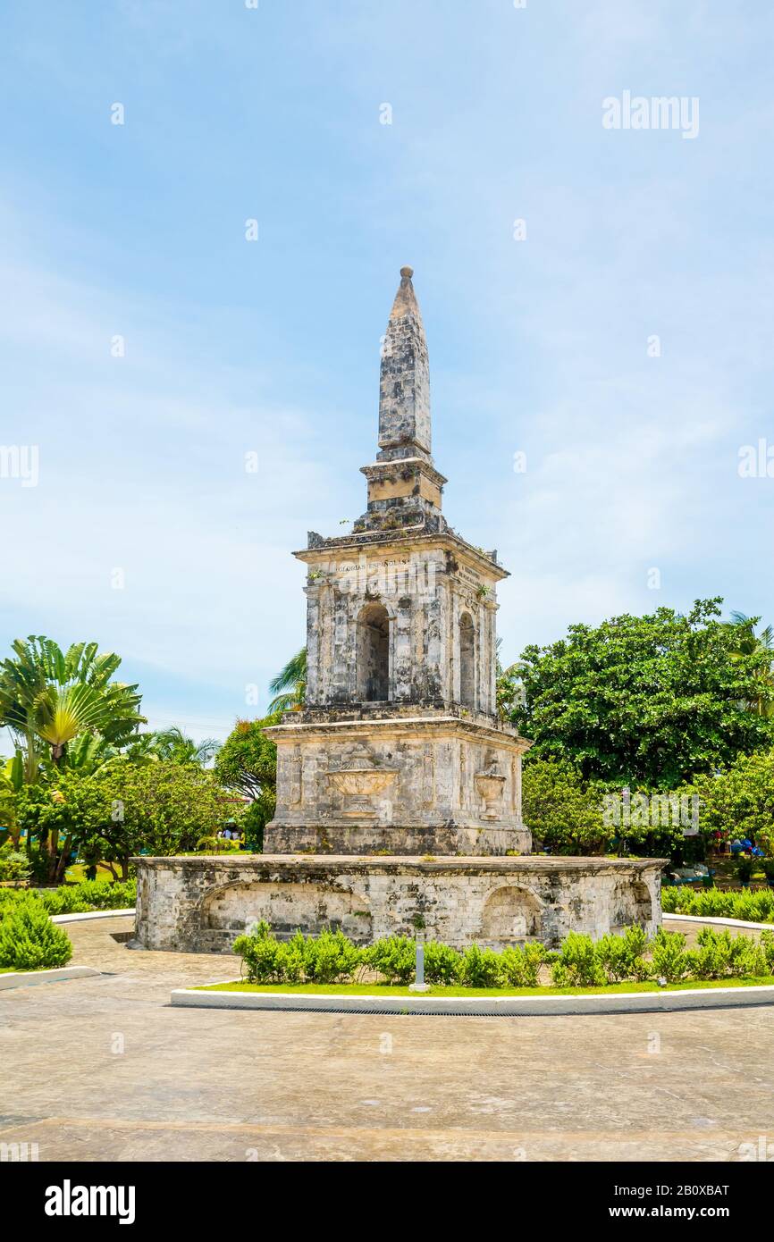 Lapu-lapu City Historical Spot Mactan Shrine Stock Photo - Alamy