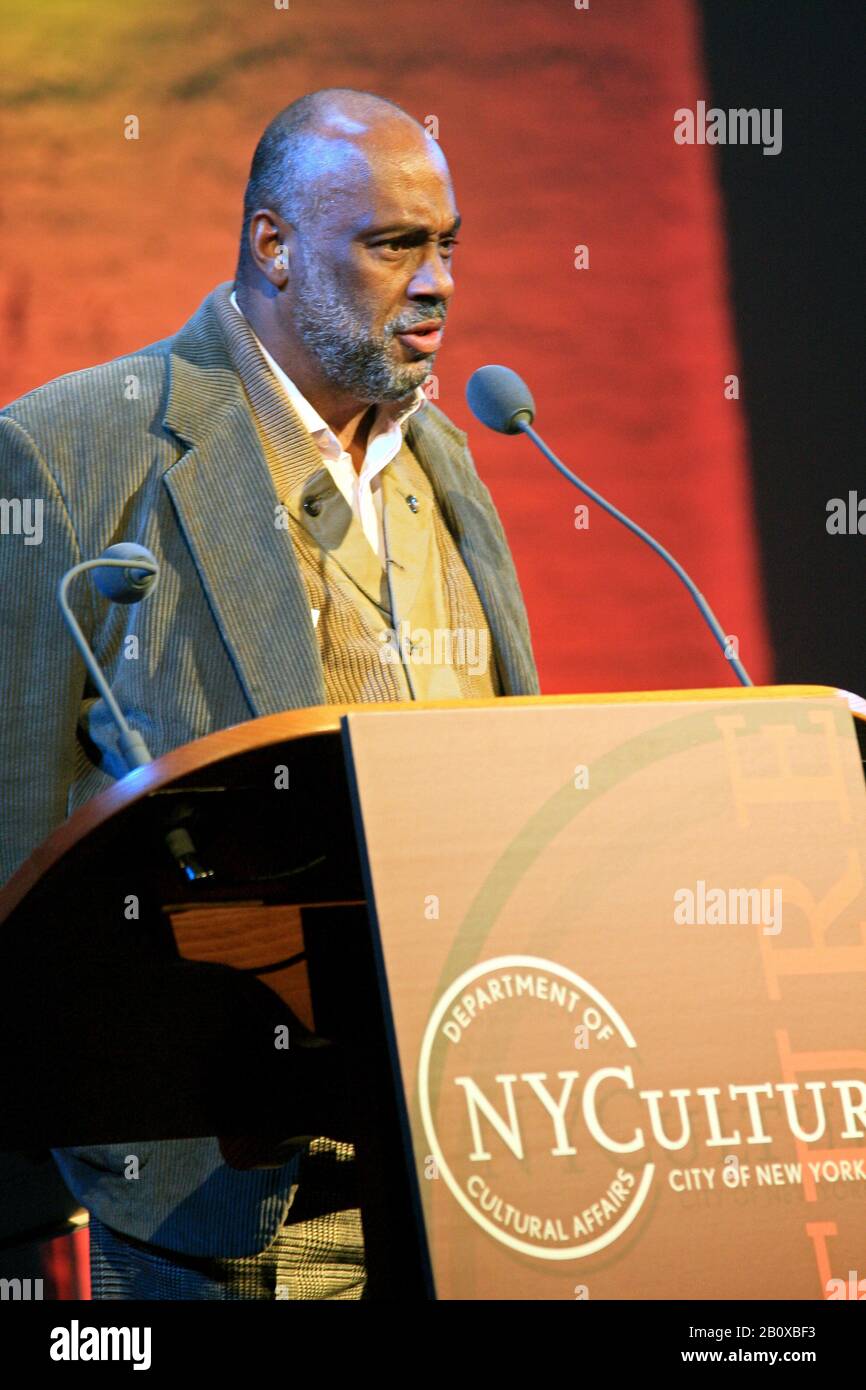 Danny simmons hi-res stock photography and images - Alamy