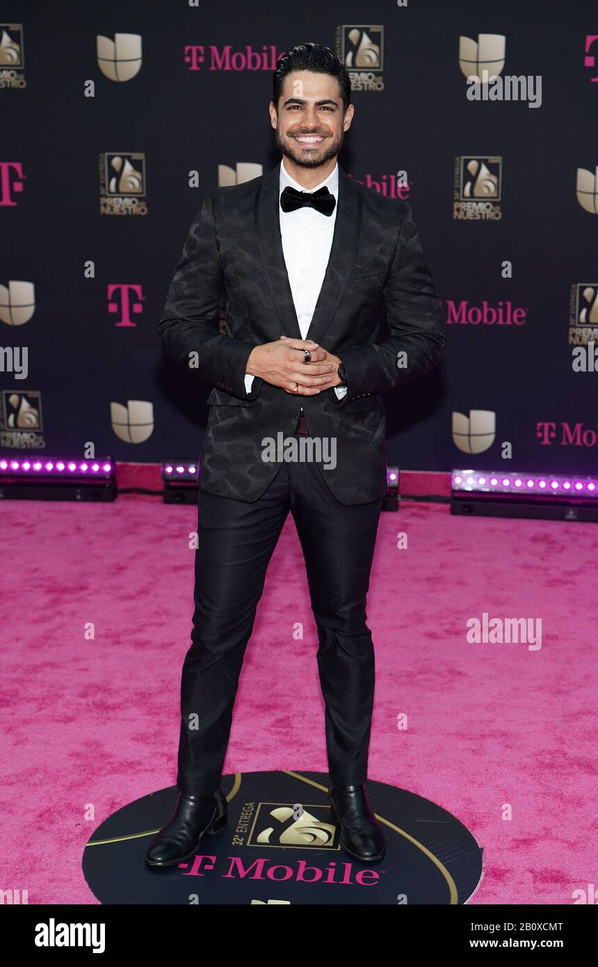 MIAMI, FLORIDA - FEBRUARY 20: Roberto Hernandez attends Univision's ...