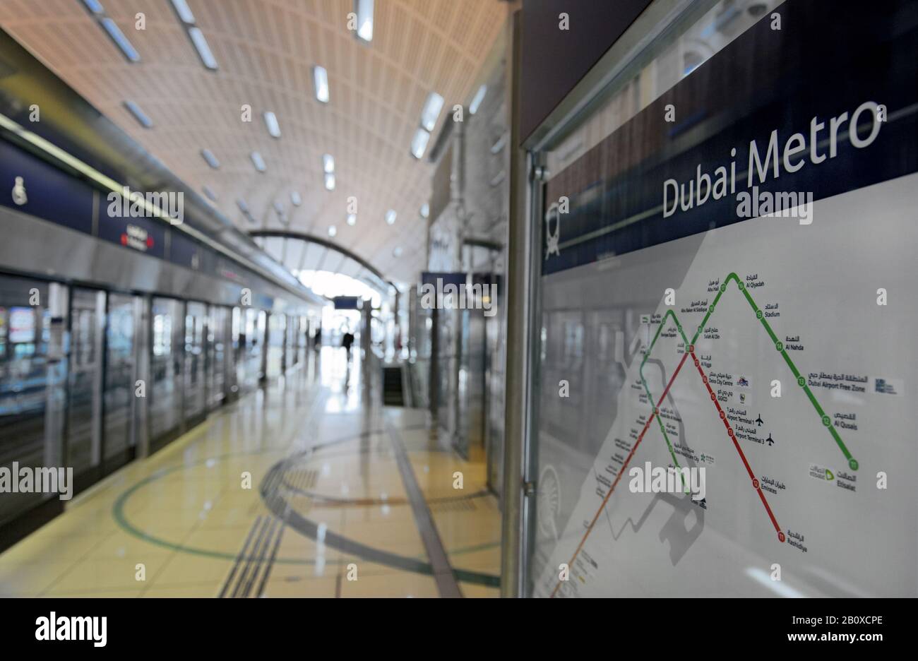 Dubai metro signs hi-res stock photography and images - Alamy