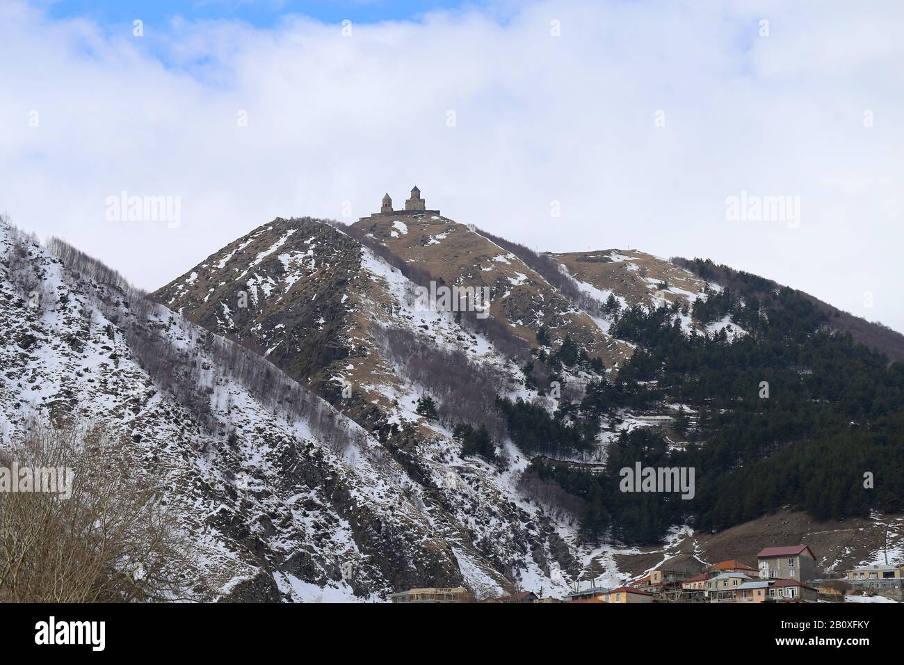 Magnificent views mountains hi-res stock photography and images - Alamy
