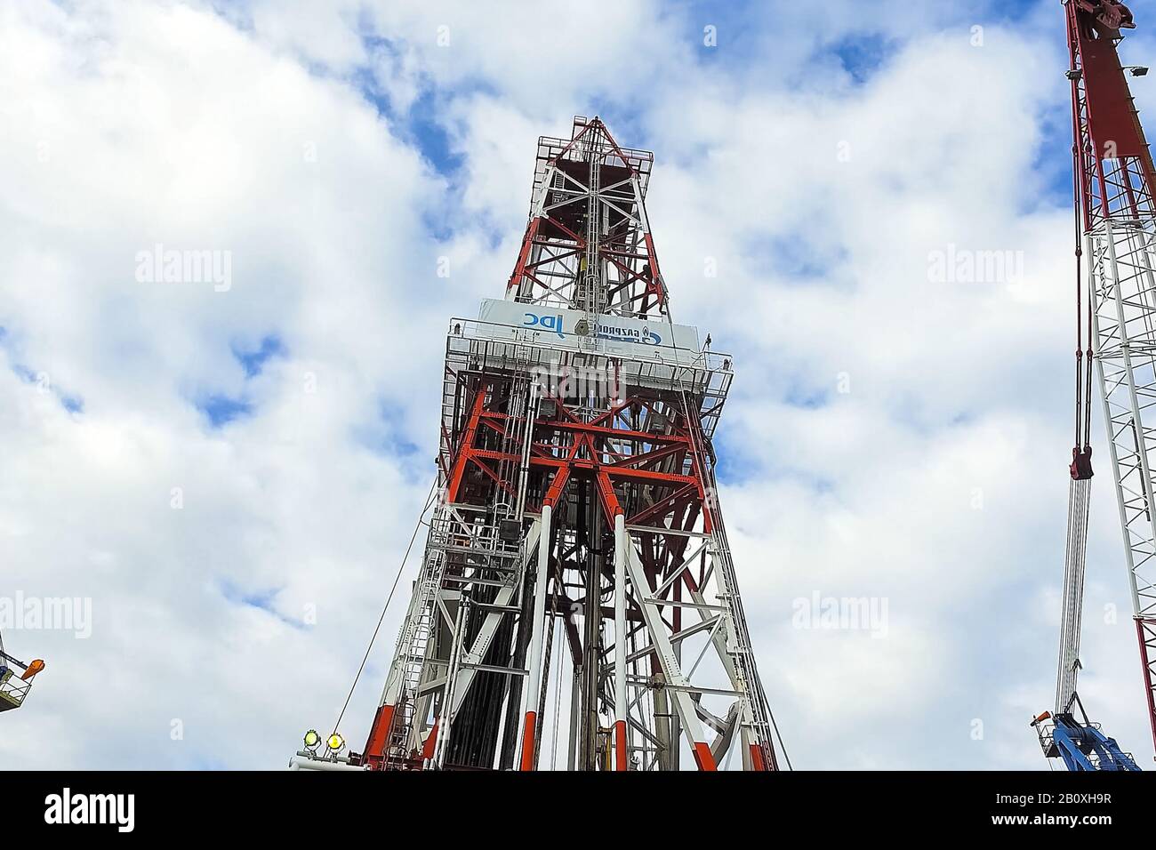 Offshoreplatform High Resolution Stock Photography and Images - Alamy