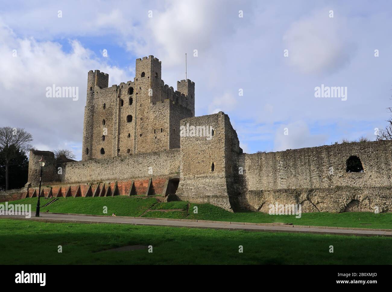 The medieval castle at Rochester in Kent Stock Photo - Alamy
