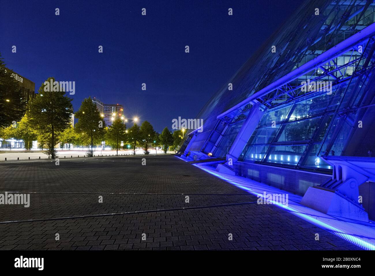 Office building berliner bogen hamburg hi-res stock photography and ...