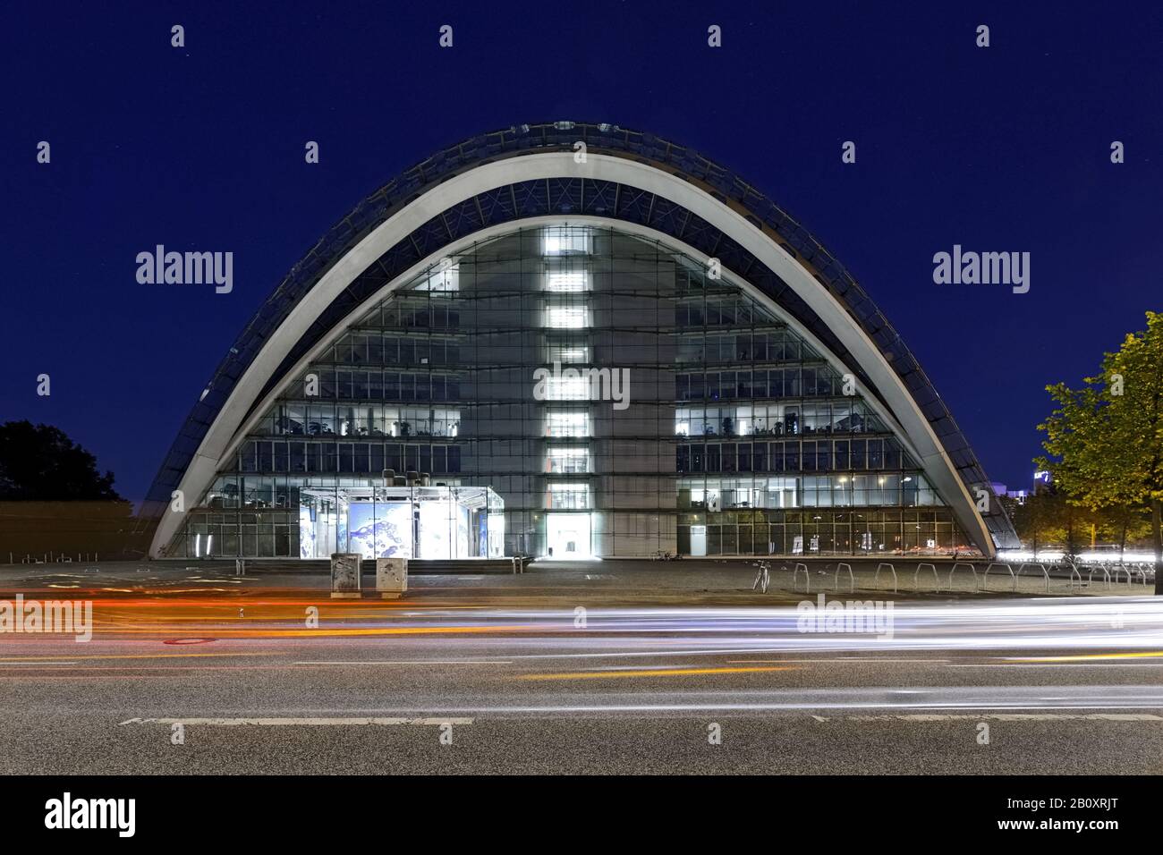 Berliner Bogen at night, Hamburg, Germany Stock Photo - Alamy