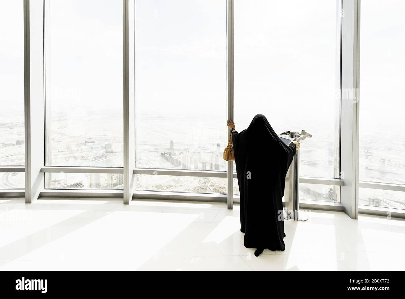 Burj khalifa the viewing platform hi-res stock photography and images ...