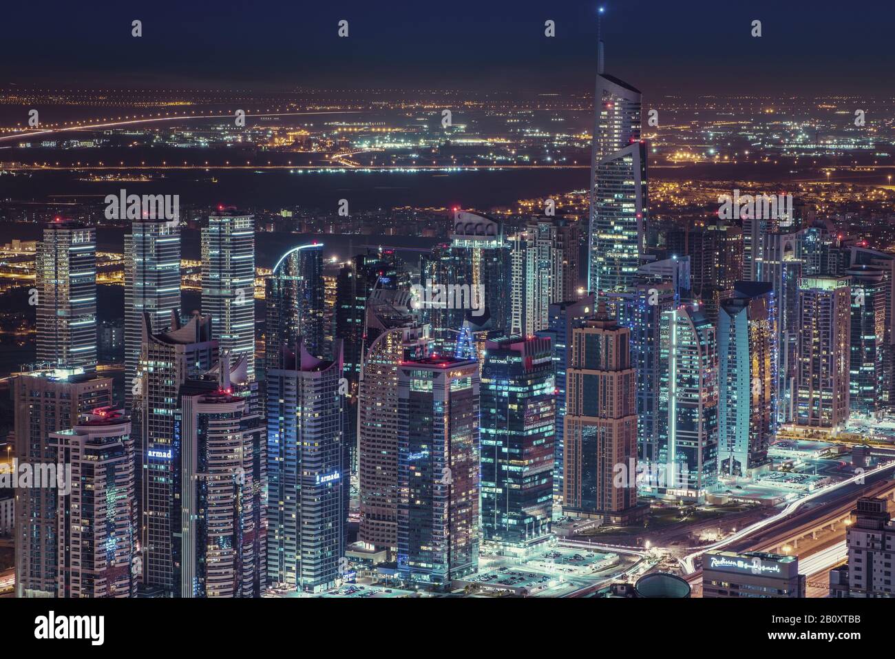 Dubai night time hi-res stock photography and images - Alamy