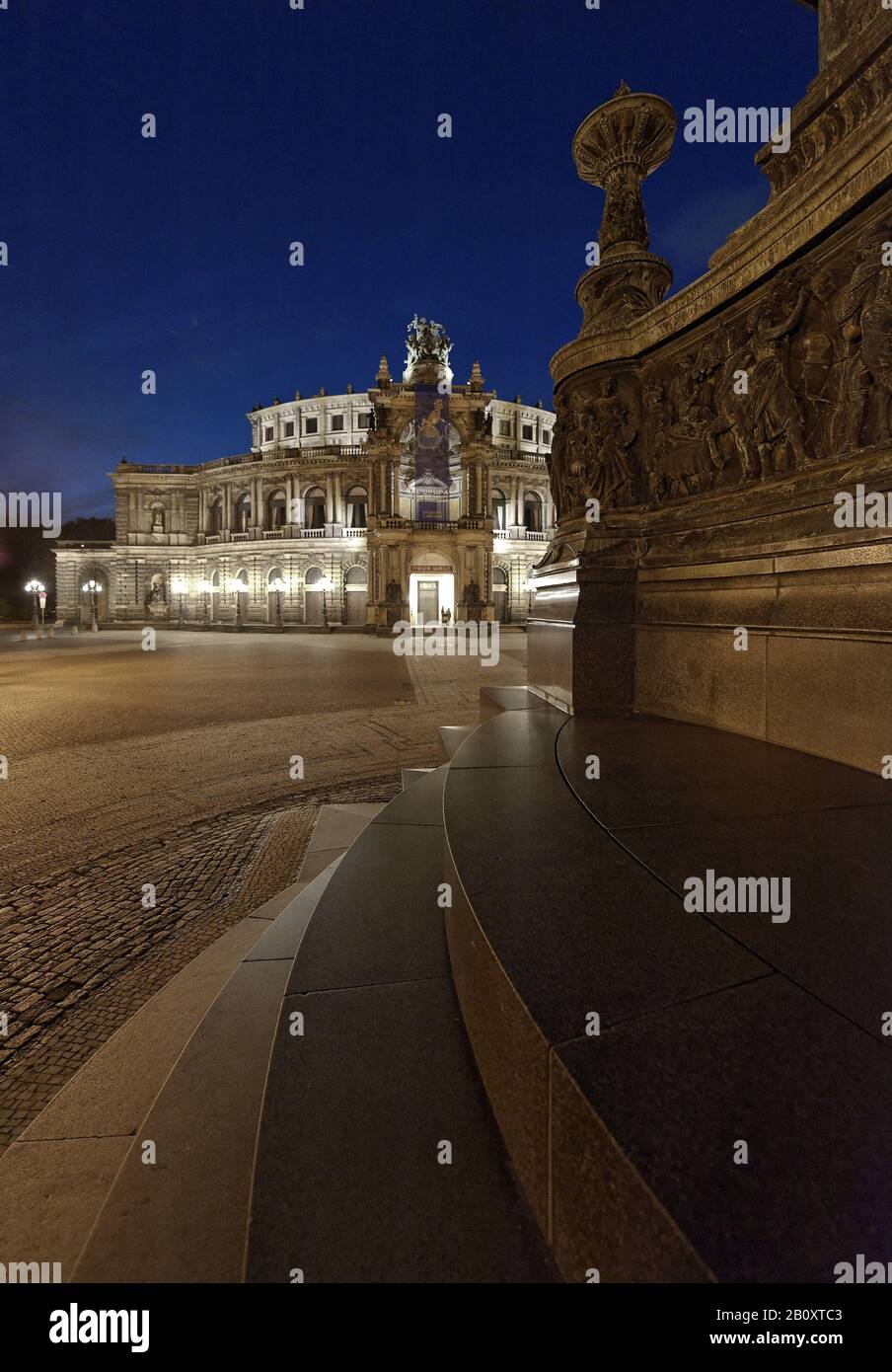 Illuminated Semper Opera House on Theaterplatz, Dresden, Free State of ...