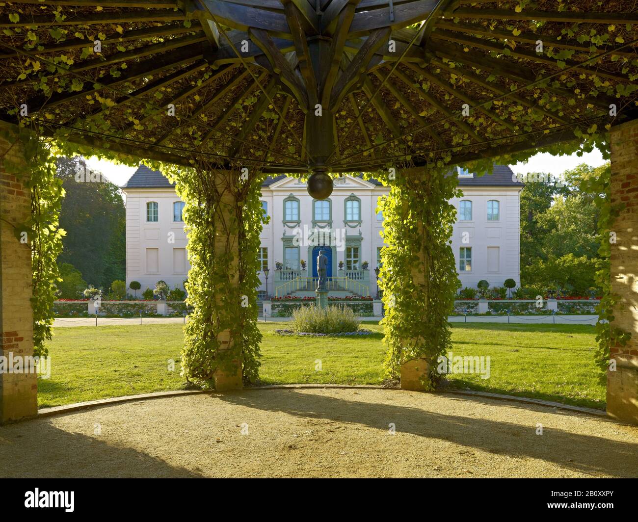Pergola at branitz castle in the furst puckler park in cottbus hi-res ...