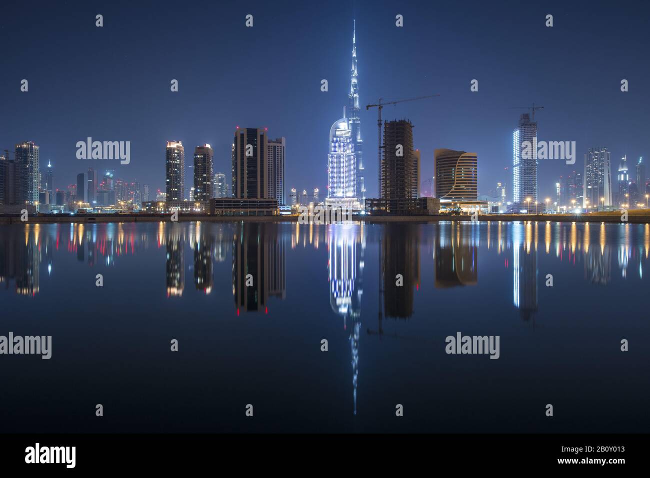 Business bay dubai skyline hi-res stock photography and images - Alamy