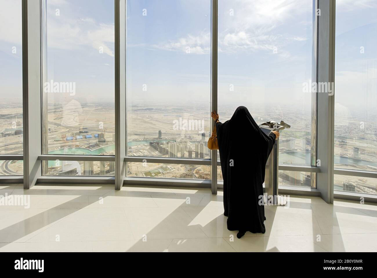 Highest viewing platform in the world, At the Top in Burj Khalifa ...
