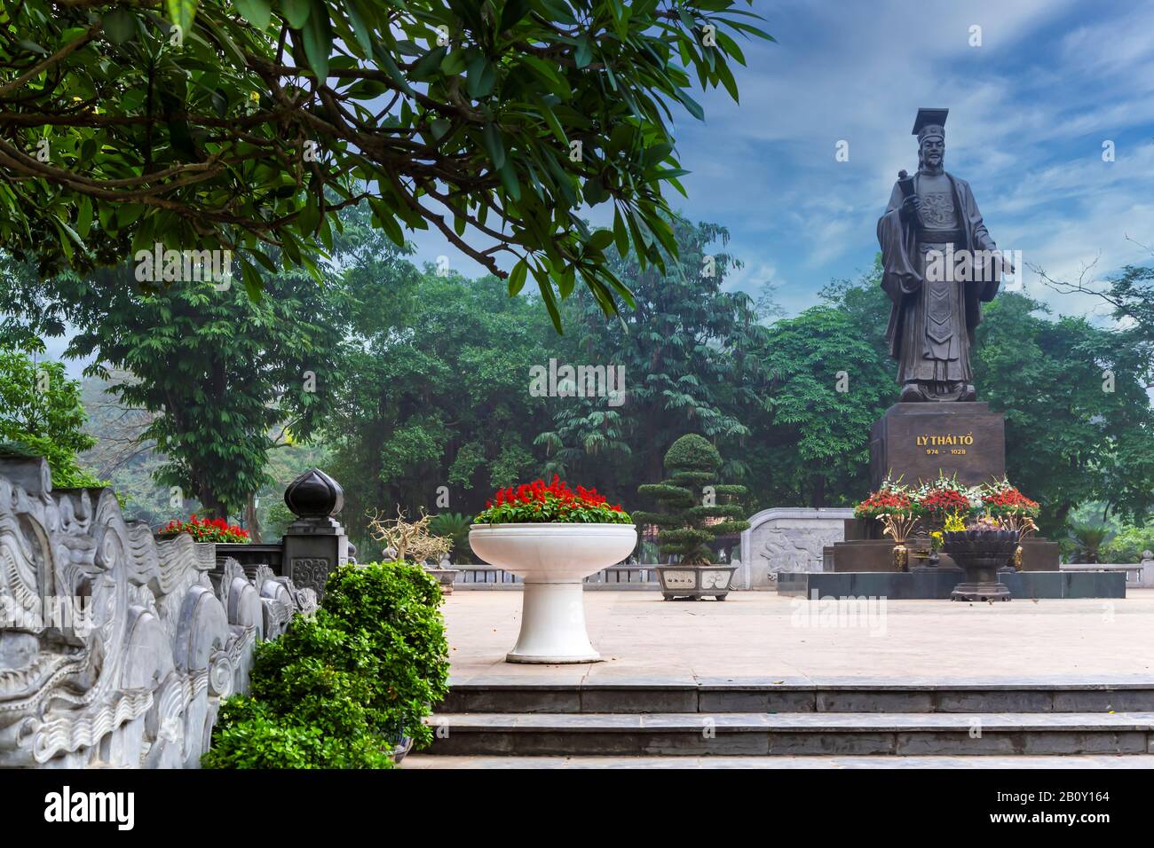 The Ly Thai To Statue in Indira Ghandi Park in Hanoi, vietnam, Asia ...