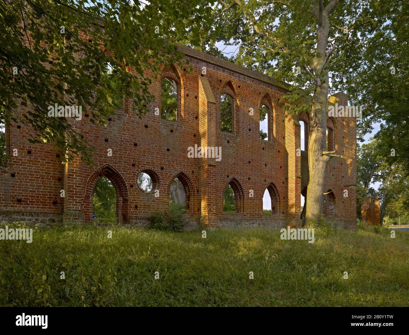 Monastery ruins boitzenburg hi-res stock photography and images - Alamy