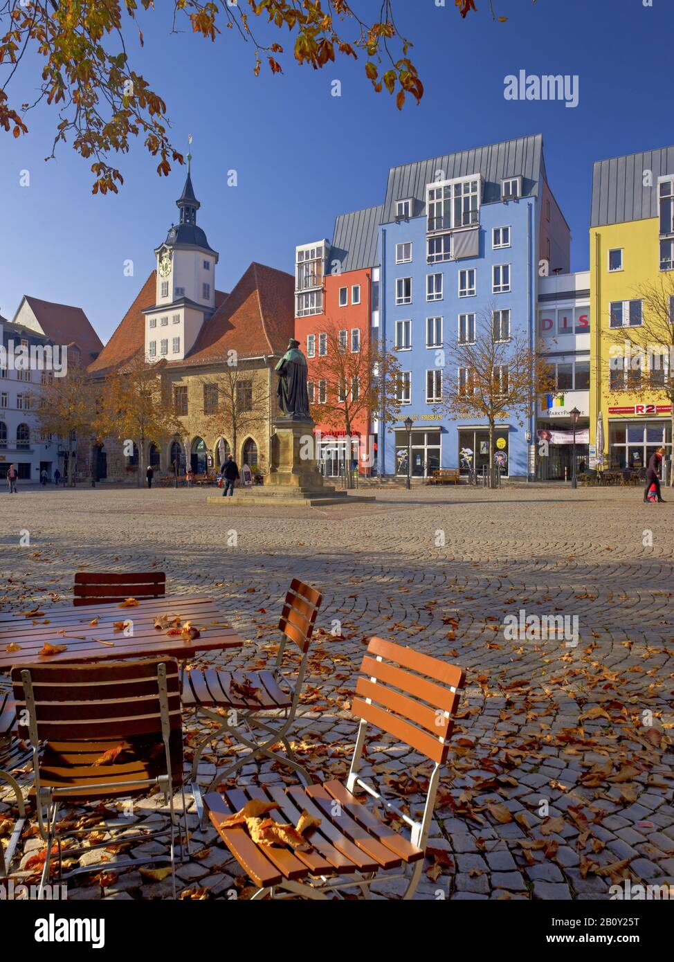 Market with town hall in Jena, Thuringia, Germany Stock Photo - Alamy