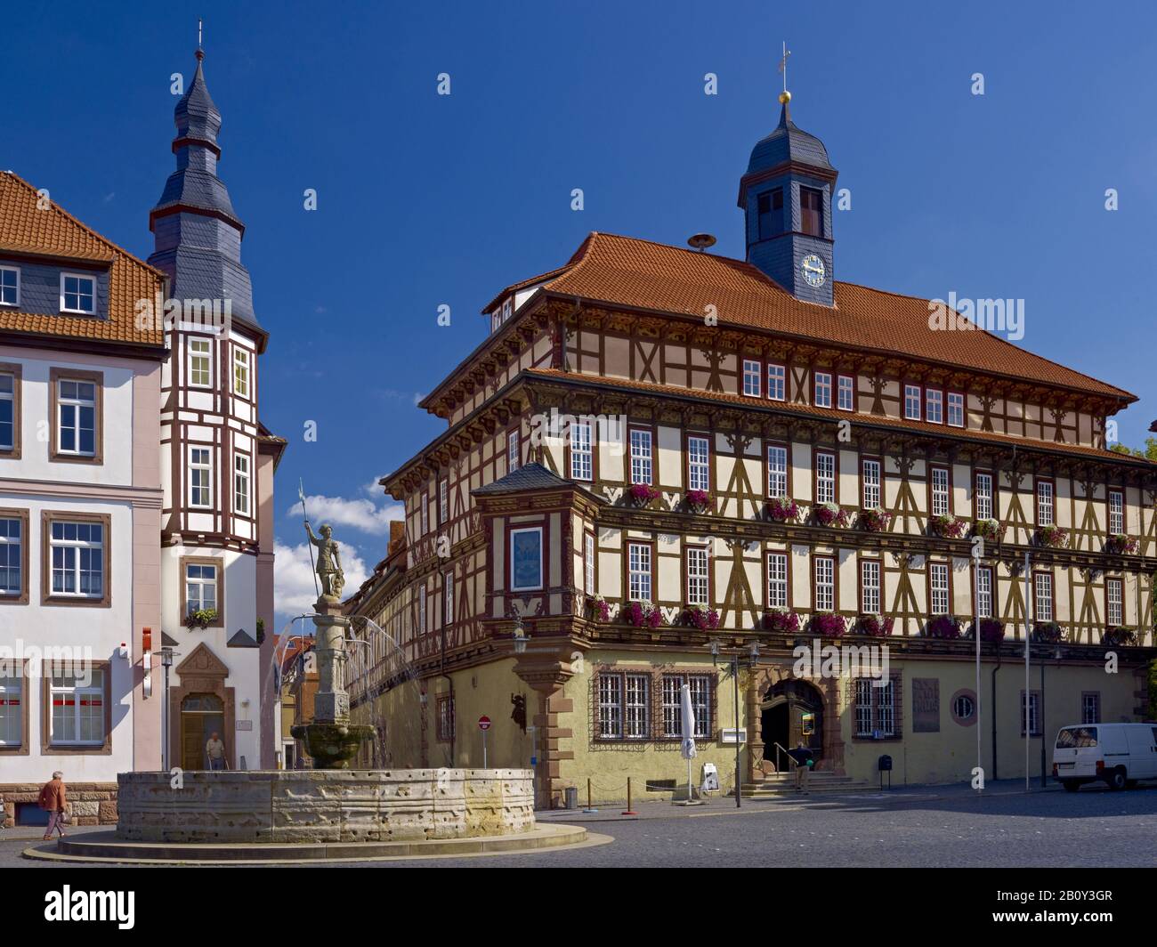 Town hall with fountain on the market in vacha hi-res stock photography ...