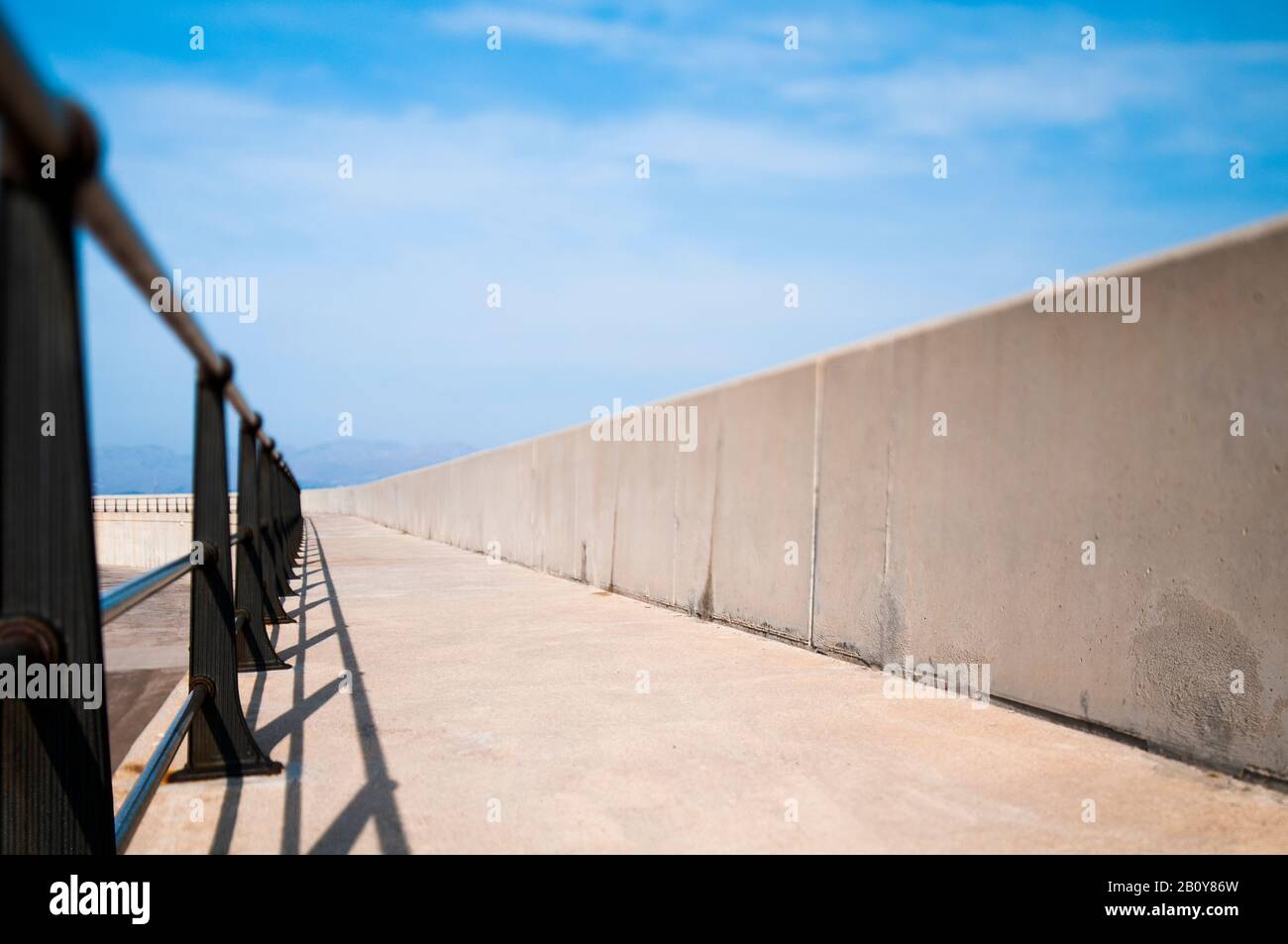 Sea dike hi-res stock photography and images - Alamy