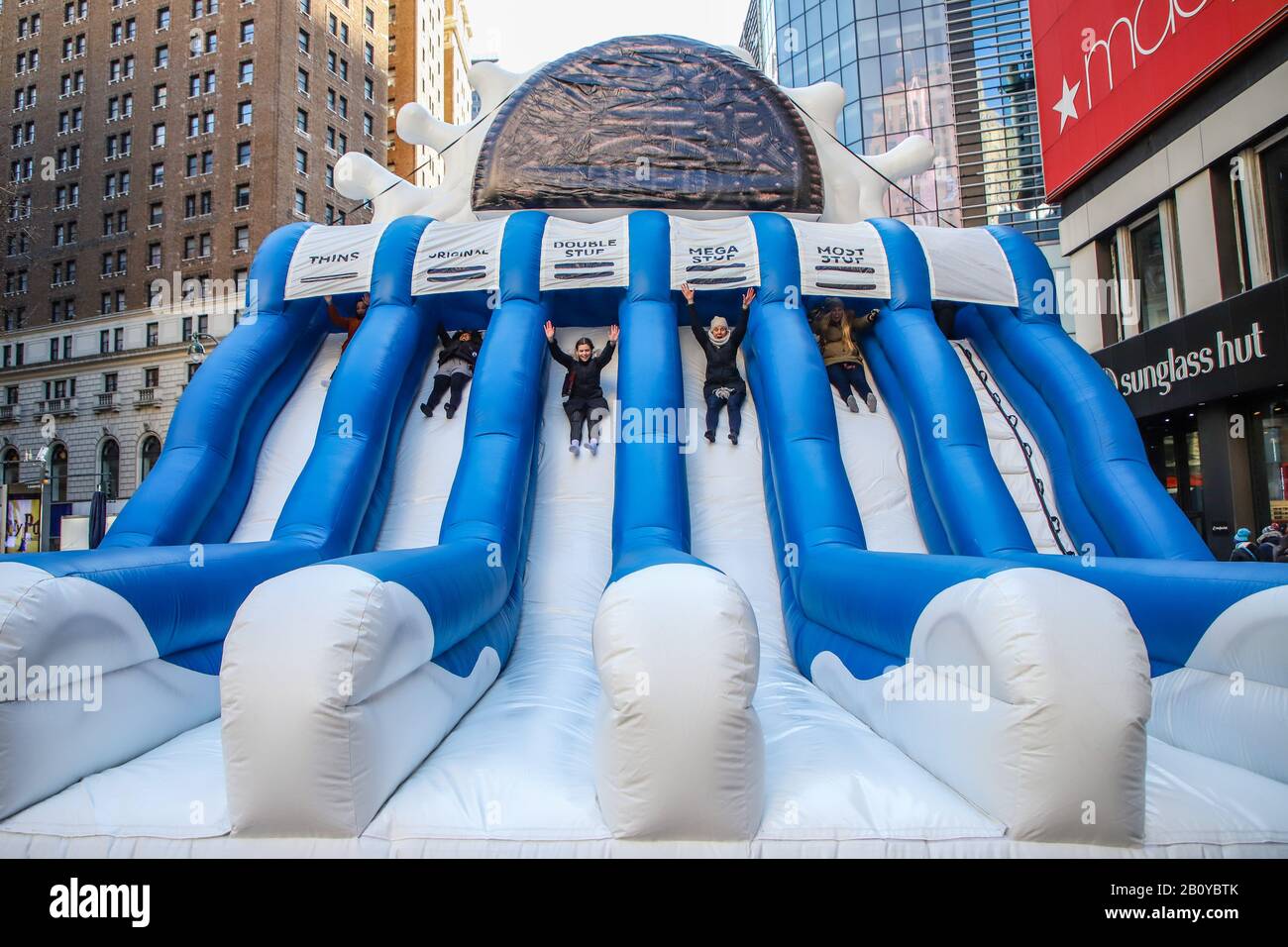 Harold square hi-res stock photography and images - Alamy