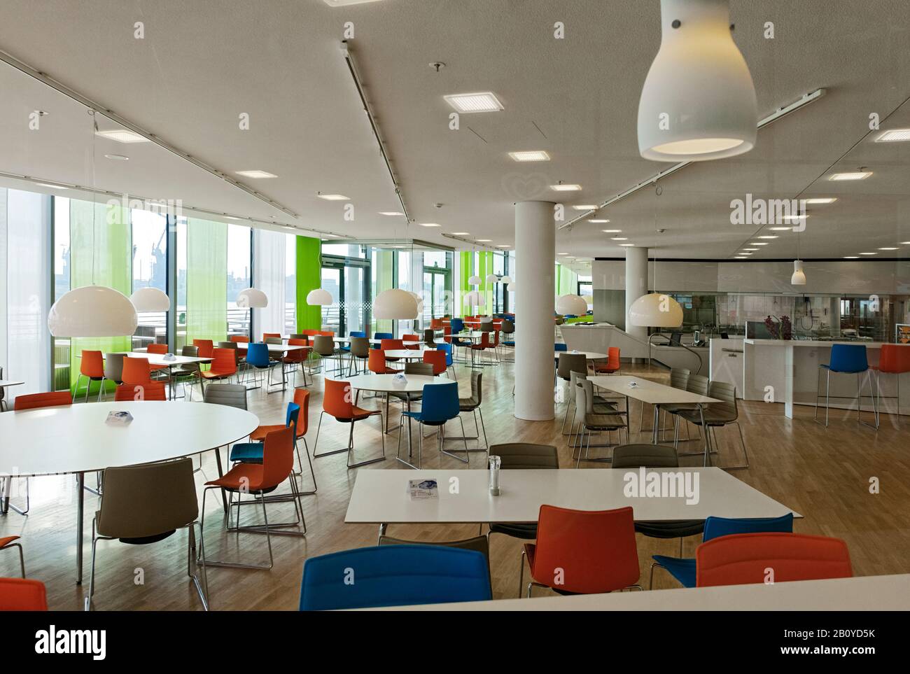 Hamburg hafencity unilever office hi-res stock photography and images ...