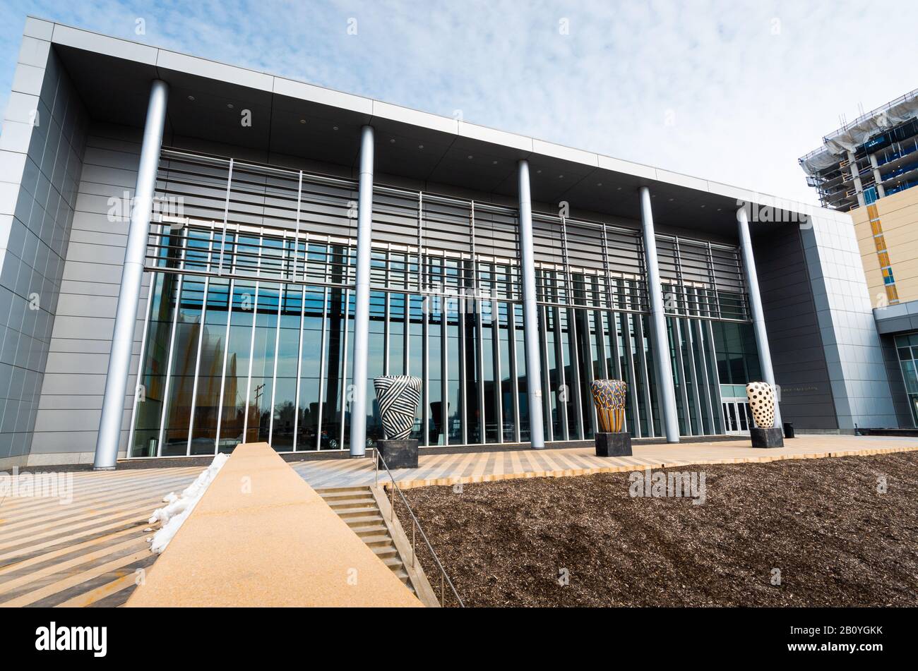 Horizontal building hi-res stock photography and images - Alamy