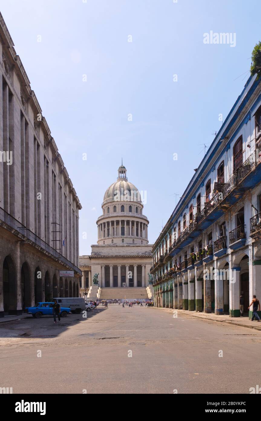 Havana cuba government buildings hi-res stock photography and images ...